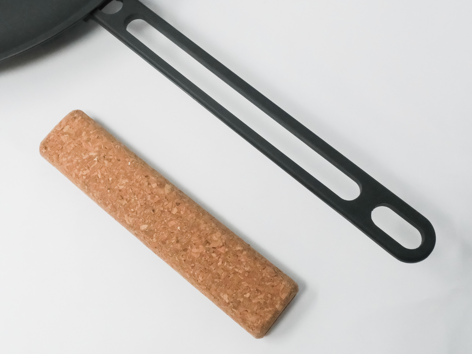 Fourneau Cork Sleeve for Carbon Steel Pan